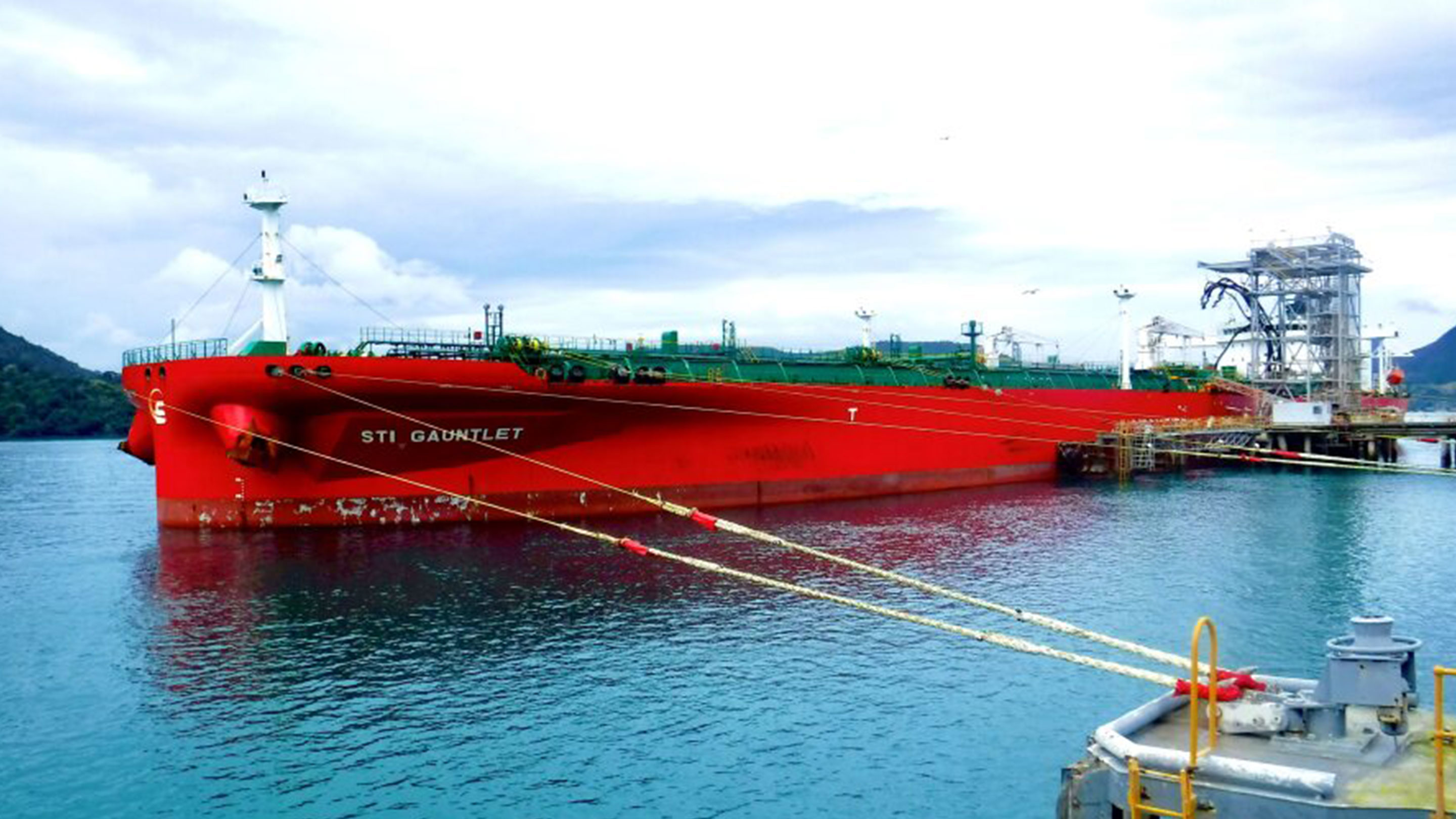 Mobil successfully delivers the largest ever fuel cargo to Marsden ...